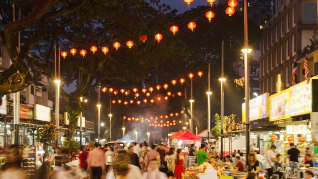 Street Food Pasar Senggol Gianyar, Surga Jajanan Malam Dekat Ubud 2025 ...